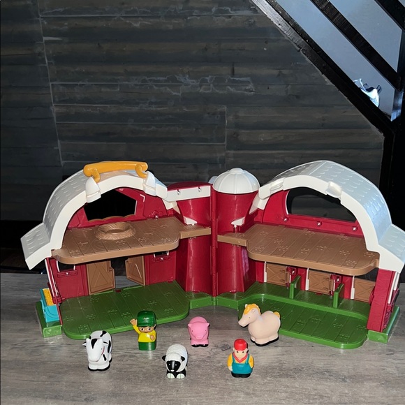 Battat | Toys | Battat Big Red Barn Farm Play Set With Animals | Poshmark